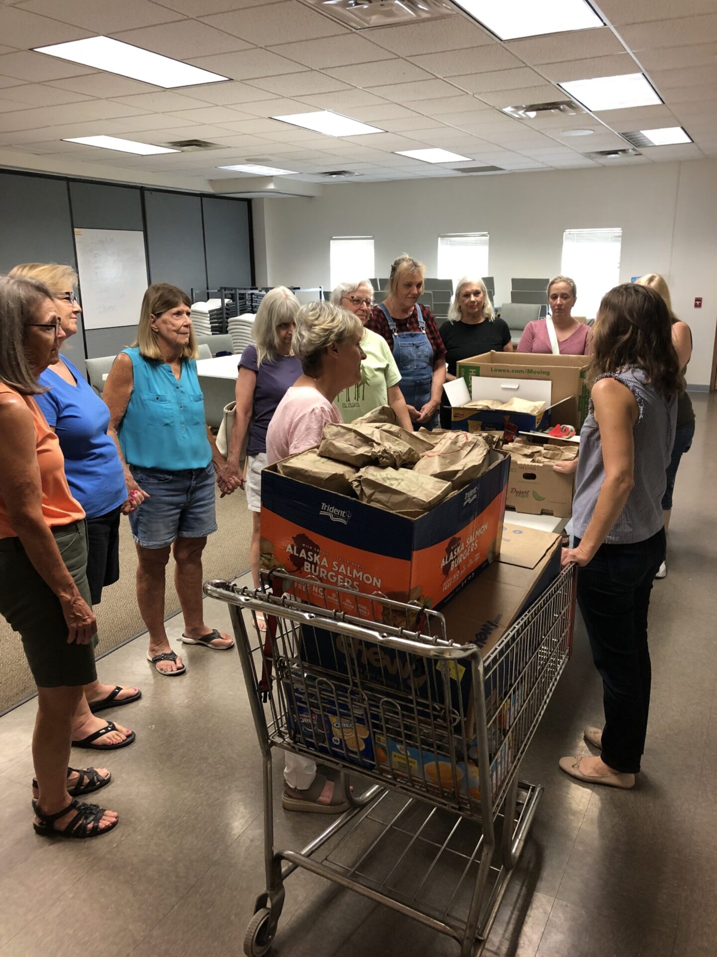 Esperanza Helps With Sack Lunches for Homeless – ESPERANZA LUTHERAN CHURCH
